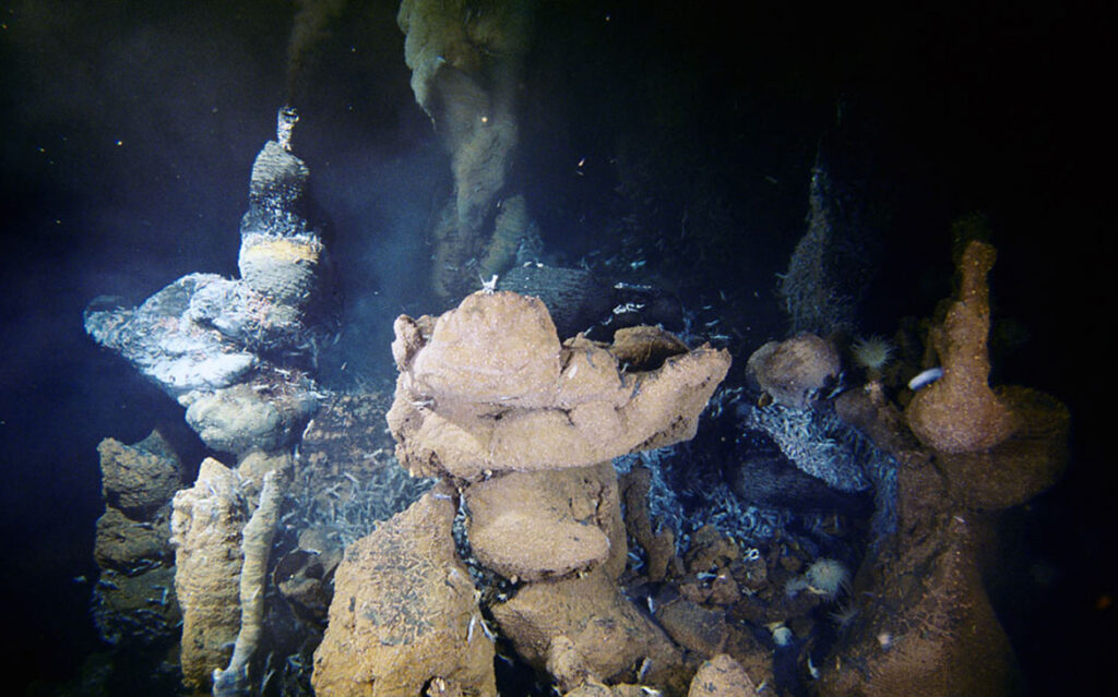 Life at the Extremes – Microbiology of deep-sea volcanoes – Rutgers ...